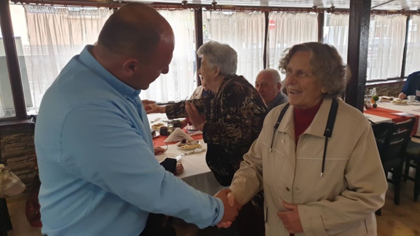 Учителите ветерани от Казанлък се чувстват низвергнати Новини за Казанлък