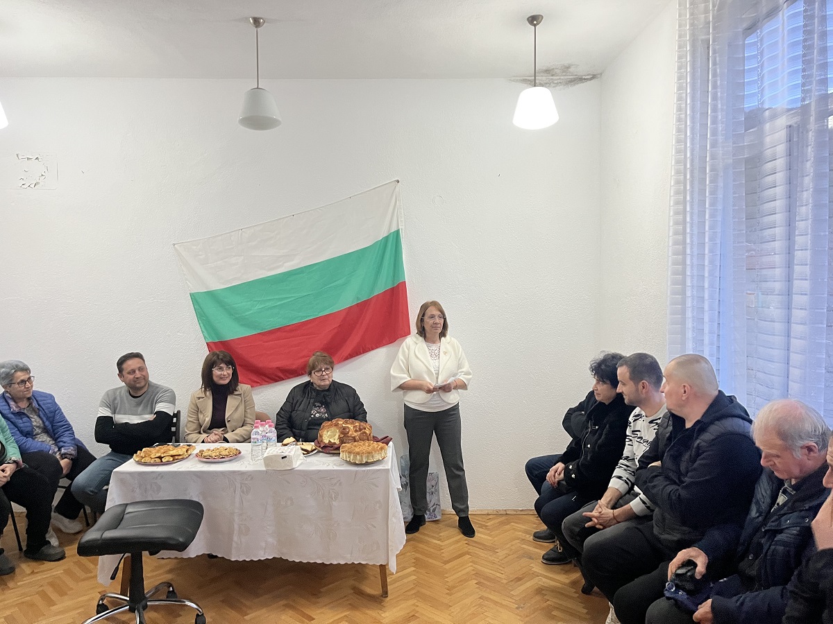 При изключителен интерес се проведе срещата на кмета на община Казанлък