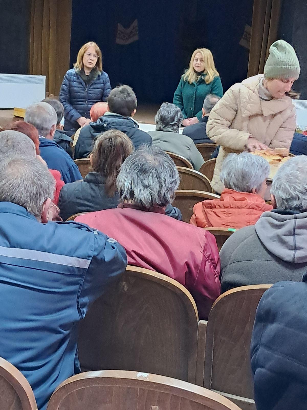 Кметът Галина Стоянова бе в Горно Изворово Новини за Казанлък